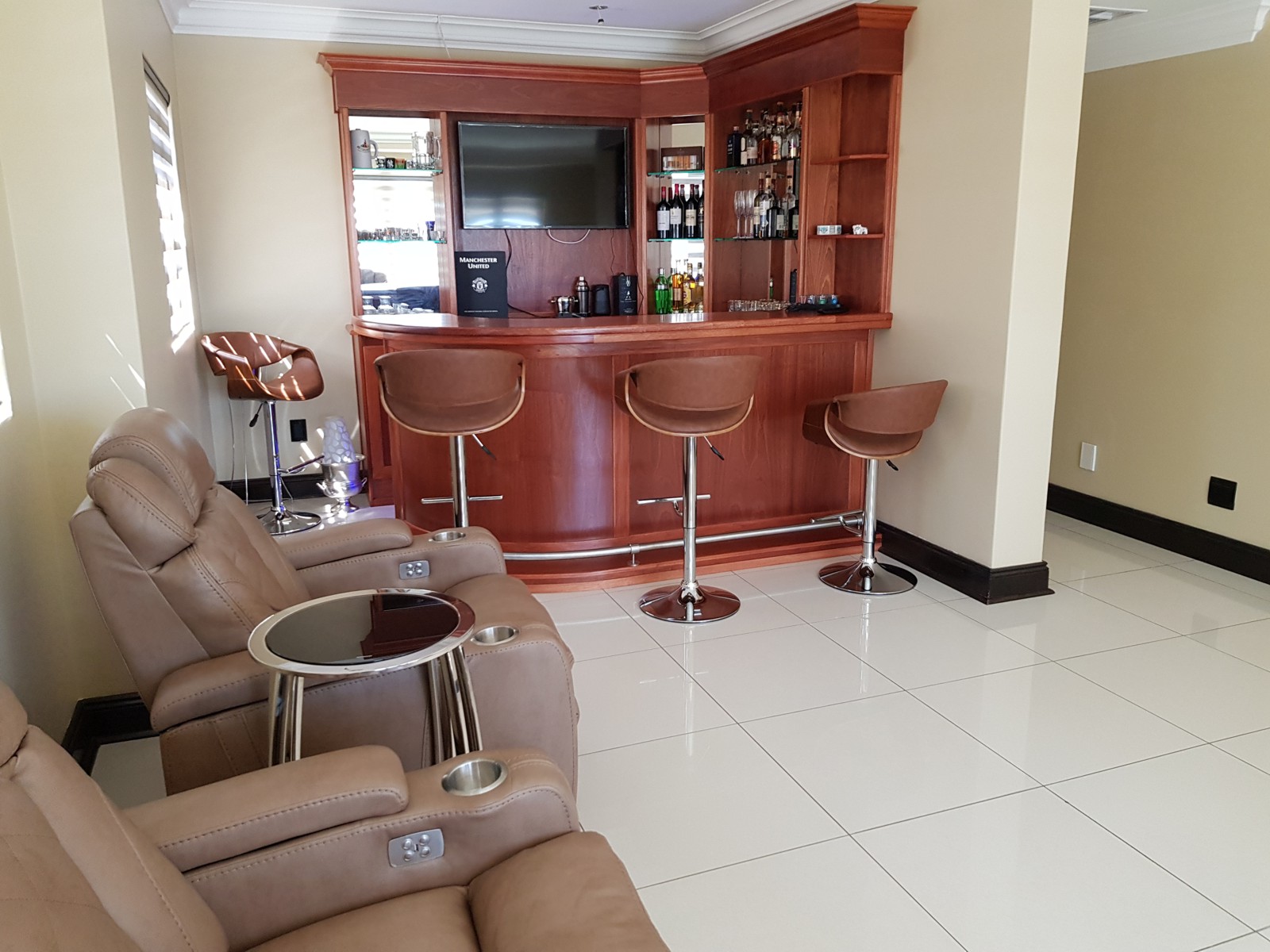 Mahogany Home Bar - The Wood Studio